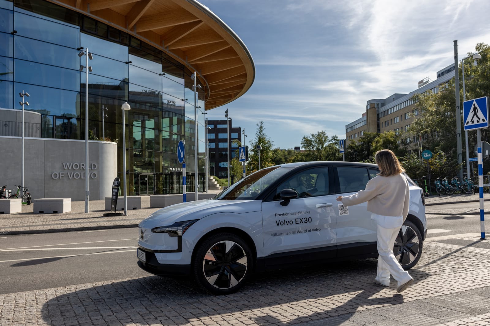 World of Volvo - Product Experience